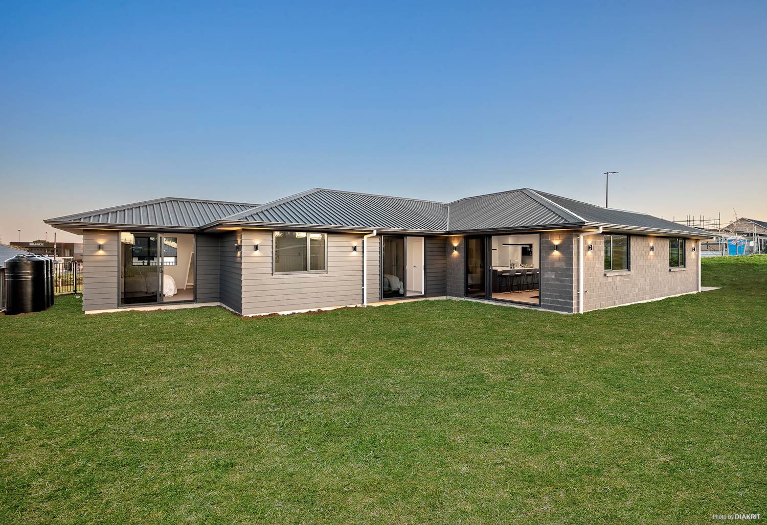 Listings - Luke & Jason Barfoot