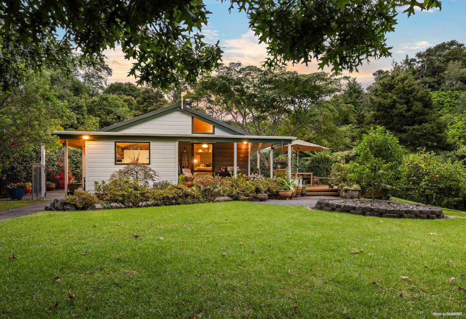 Listings - Luke & Jason Barfoot