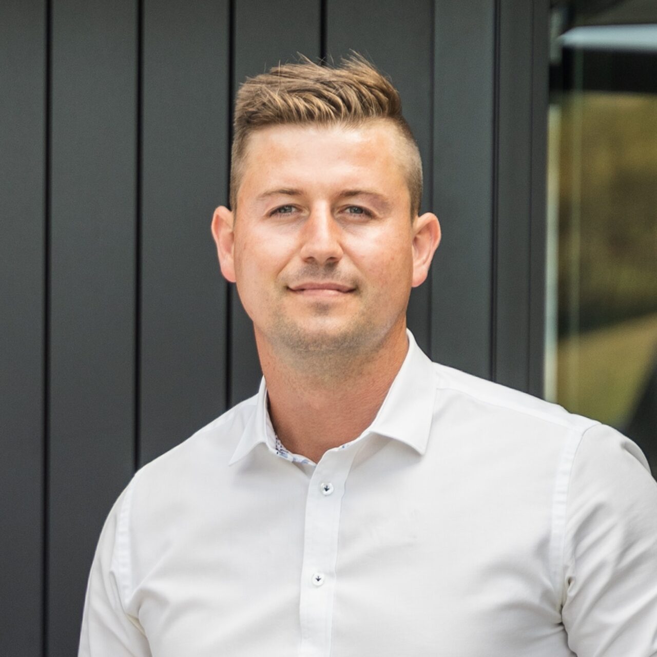 Jason Tabrum - Luke & Jason Barfoot