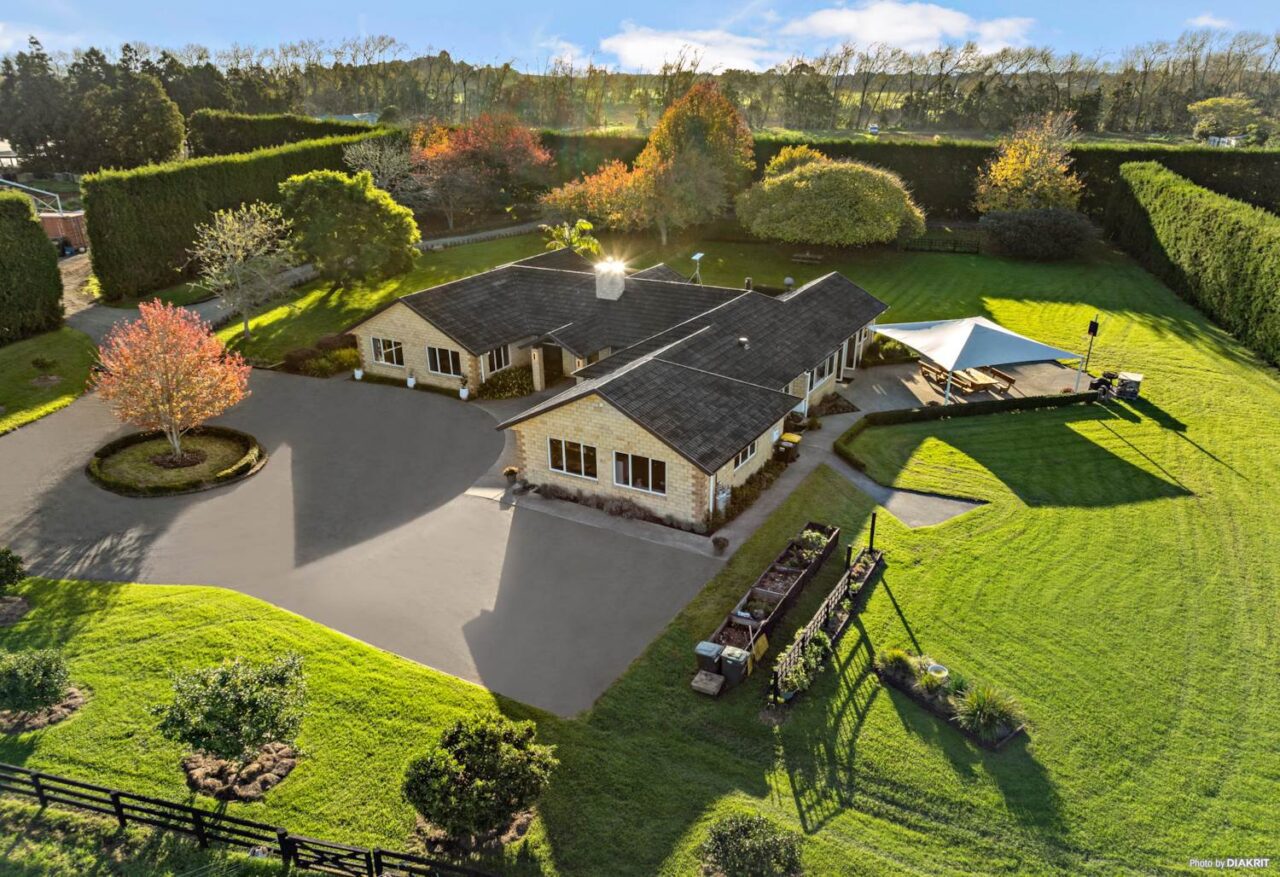 284 Patumahoe Road, Patumahoe - Luke & Jason Barfoot